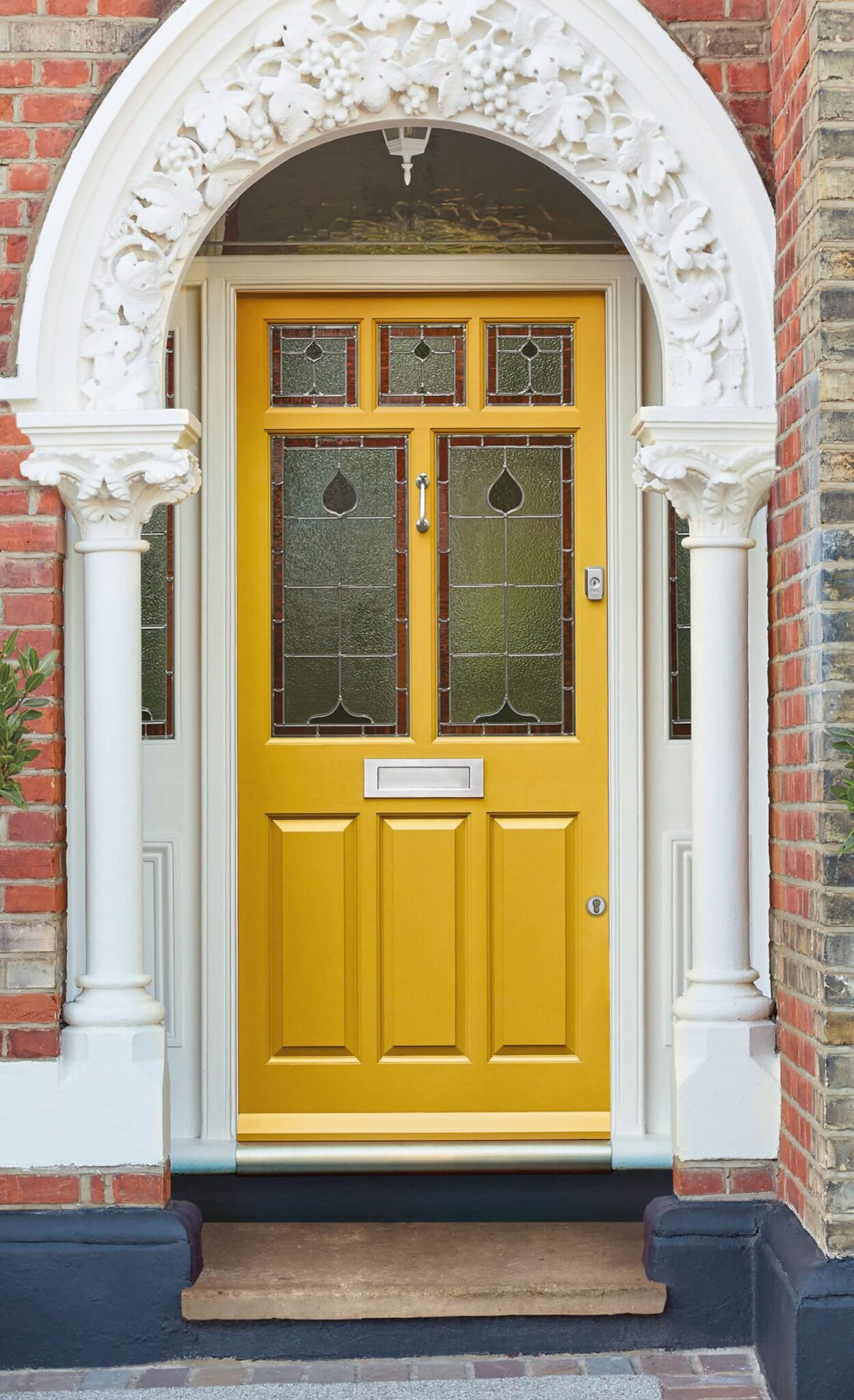 Which type of front door should we get? - Spaces by Kelly